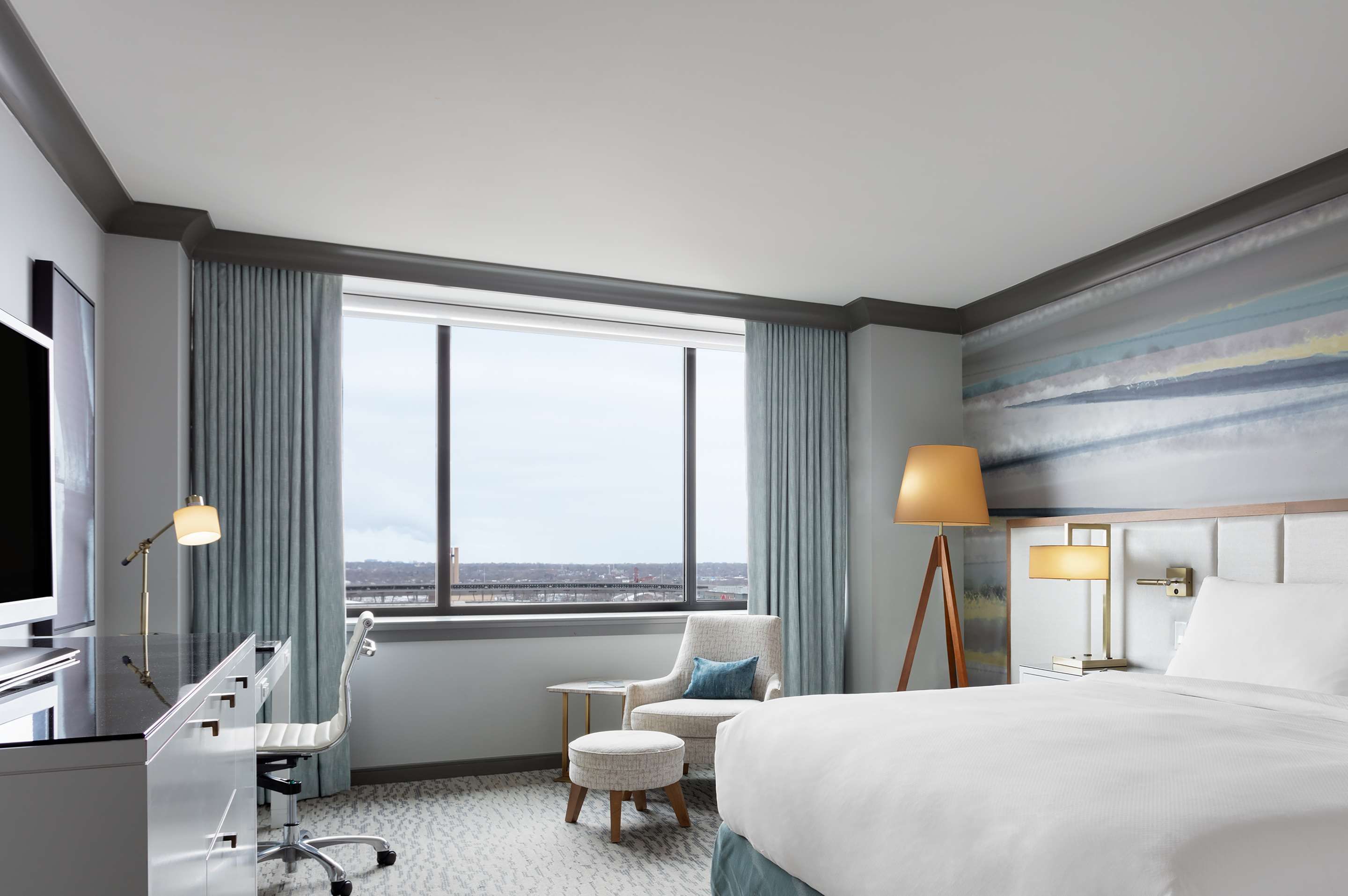 The Lofton Hotel Minneapolis, Tapestry Collection by Hilton ...