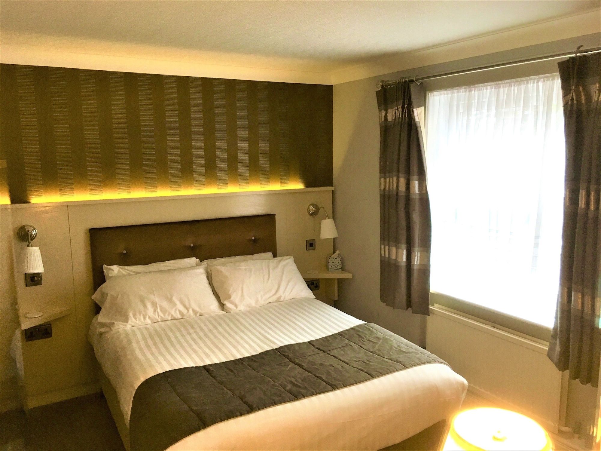 Astley Bank Hotel | United Kingdom - Venue Report