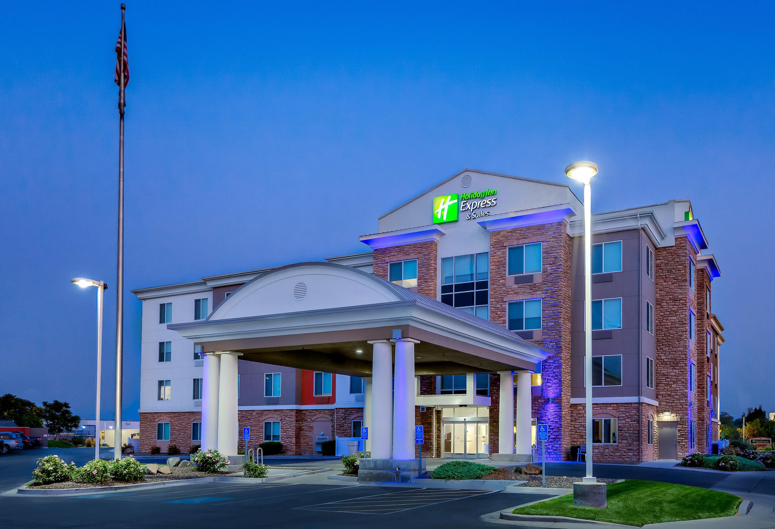 Holiday Inn Express & Suites Ontario $147 ($̶2̶3̶1̶). Ontario Hotel ...
