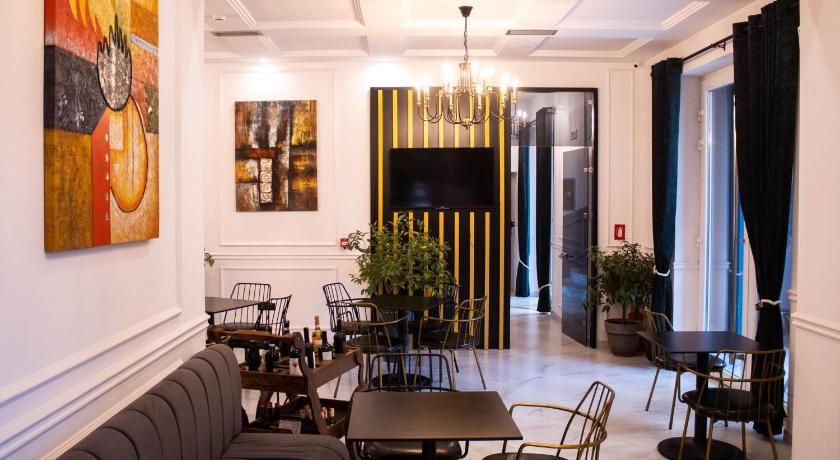 Venis Hotel | Venue Report