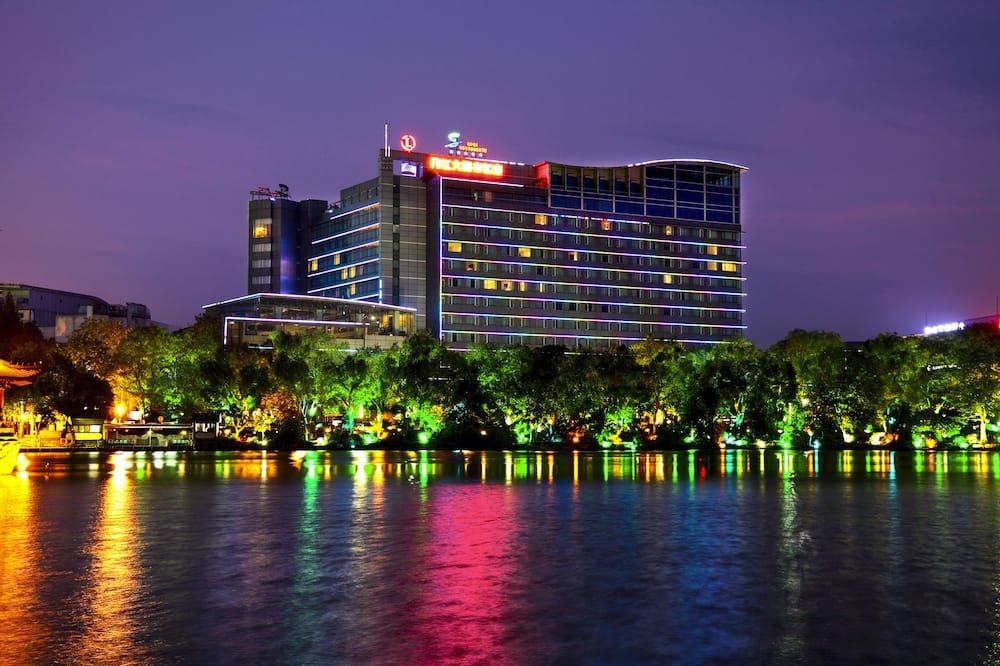 Lijiang Waterfall Hotel Guilin | China - Venue Report