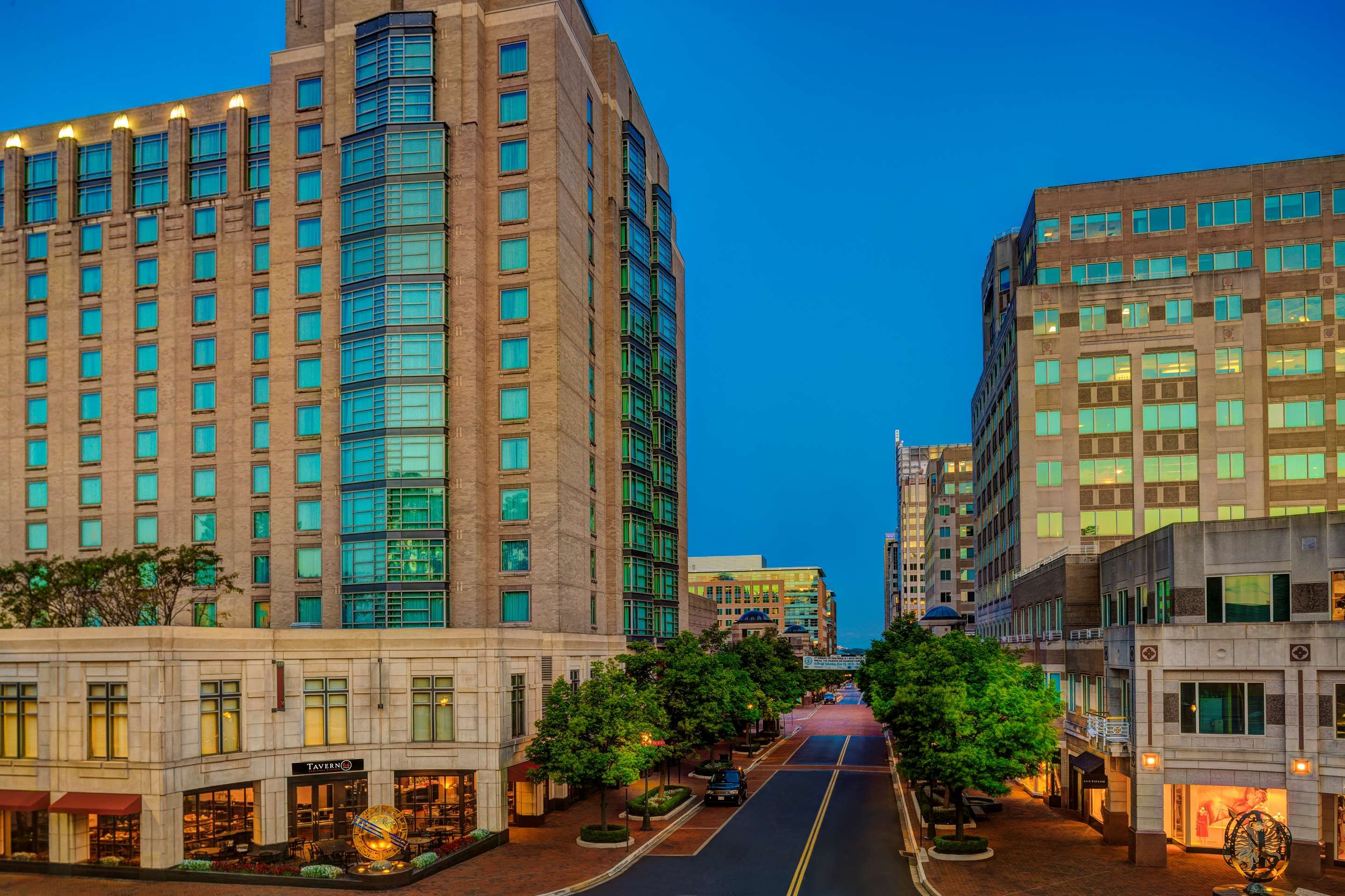 Hyatt Regency Reston $126 ($̶2̶4̶5̶). Reston Hotel Deals & Reviews - KAYAK