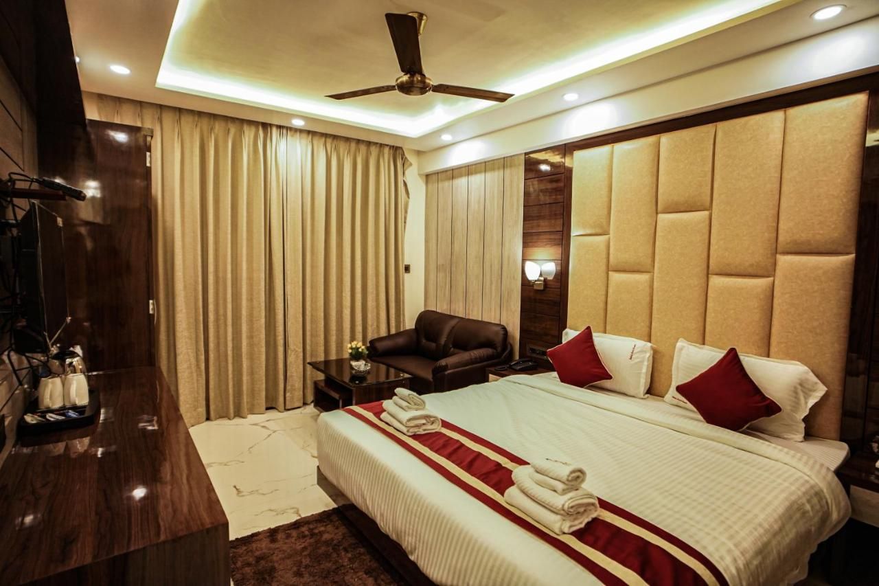 Gogol Beach Resort !! Couple Friendly Family Resort Beach 100 Mts ...