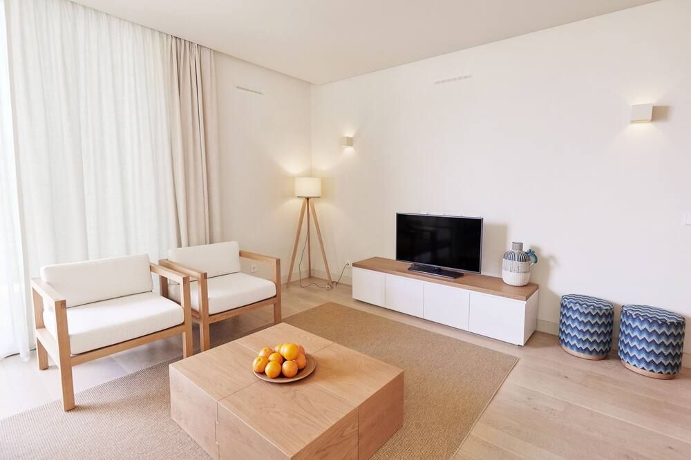 White Shell Beach Villas | Portugal | Venue Report