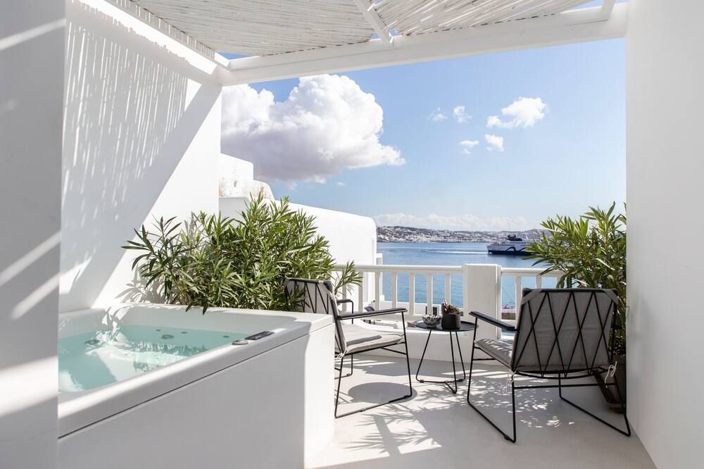 Nimbus Mykonos | Greece | Venue Report