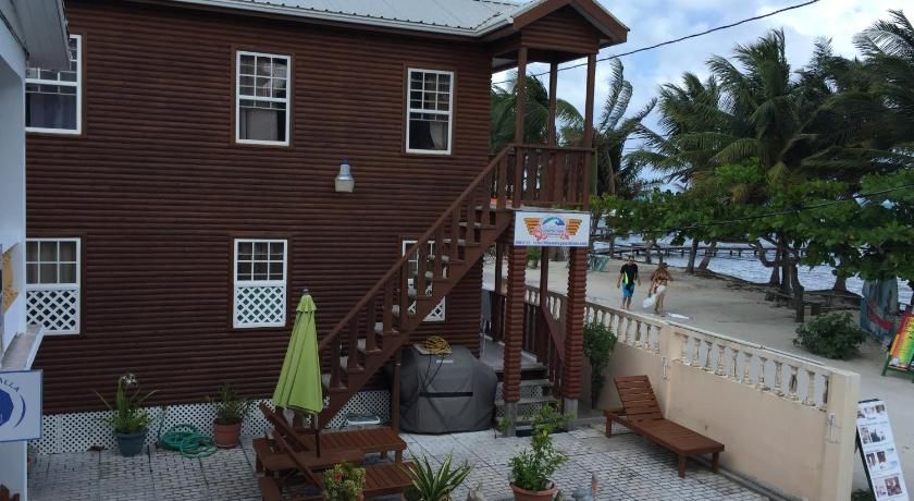 Blue Wave Guest House | Belize | Venue Report