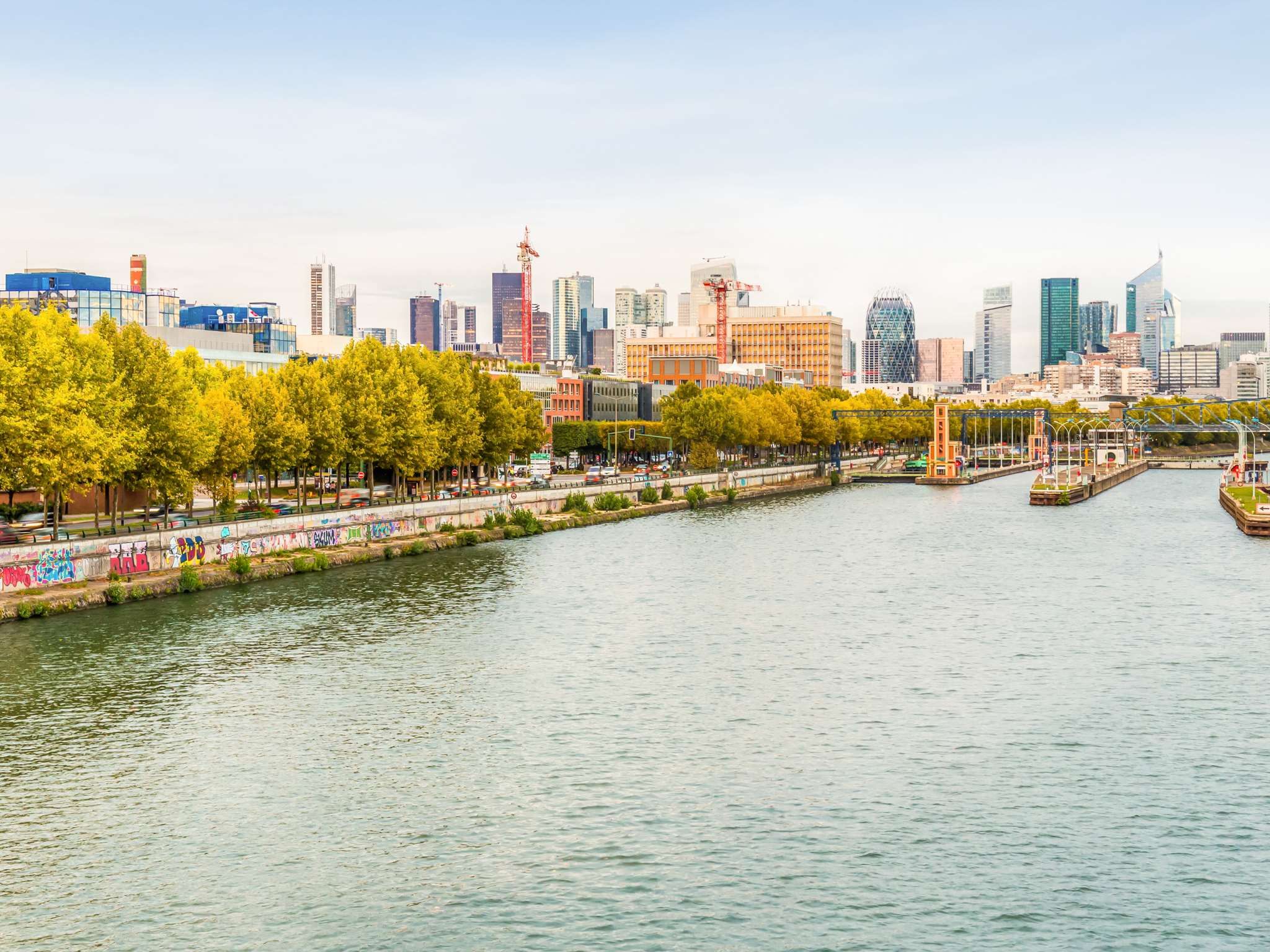 Campanile Paris Ouest - Pont de Suresnes à partir de 58 €. Hôtels à ...