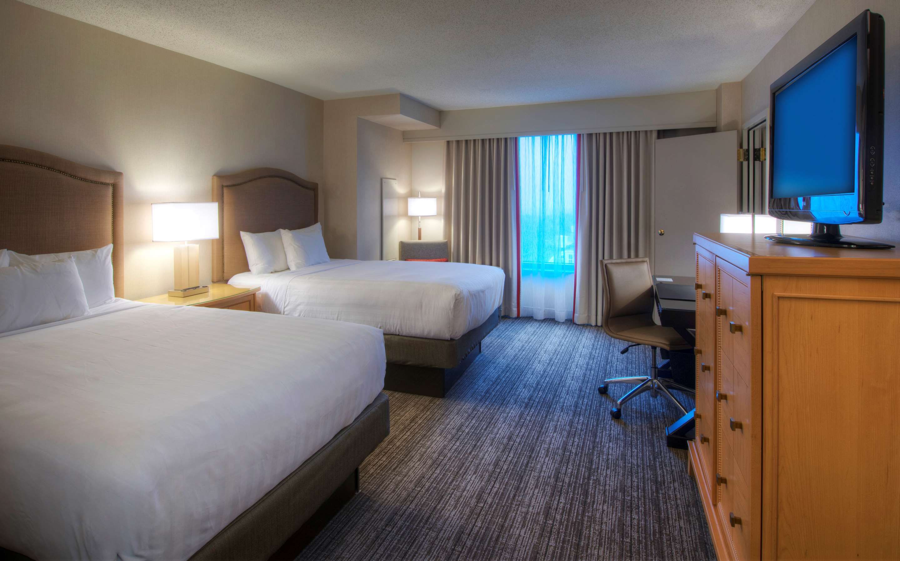 Hyatt Regency Reston $96 ($̶3̶8̶0̶). Reston Hotel Deals & Reviews - KAYAK