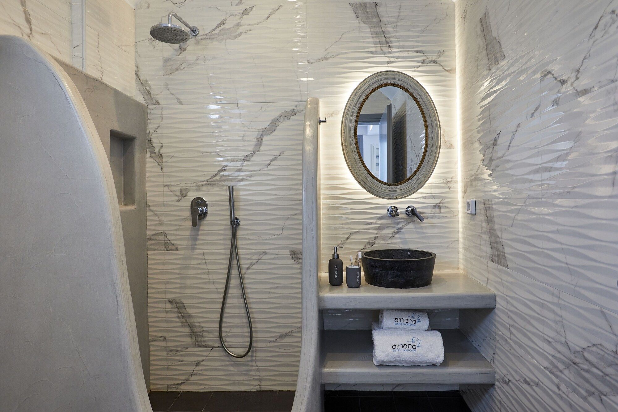 Amara Suites Santorini | Greece - Venue Report