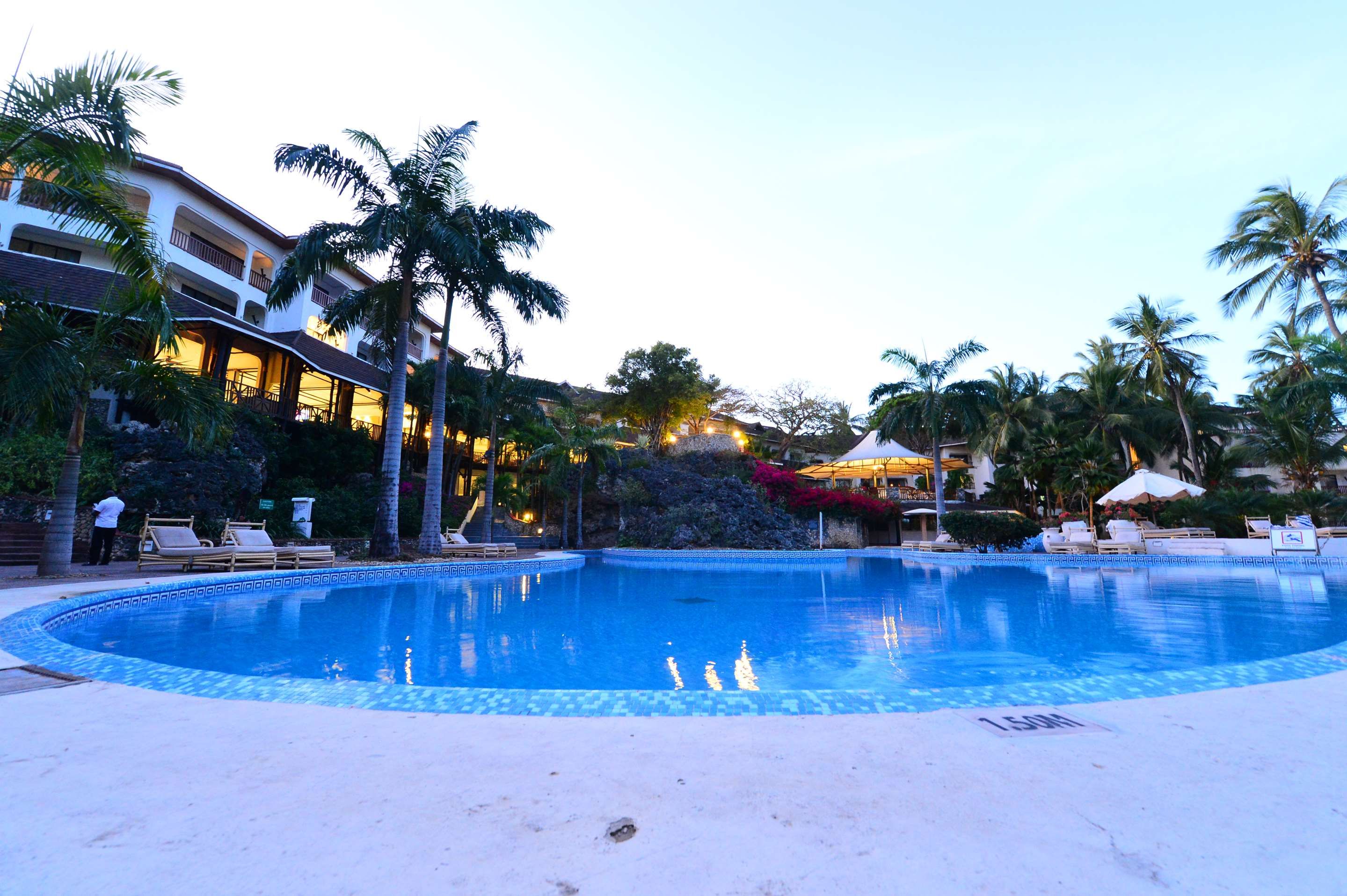 Diani Reef Beach Resort & Spa $101 ($̶1̶1̶1̶). Mombasa Hotel Deals ...