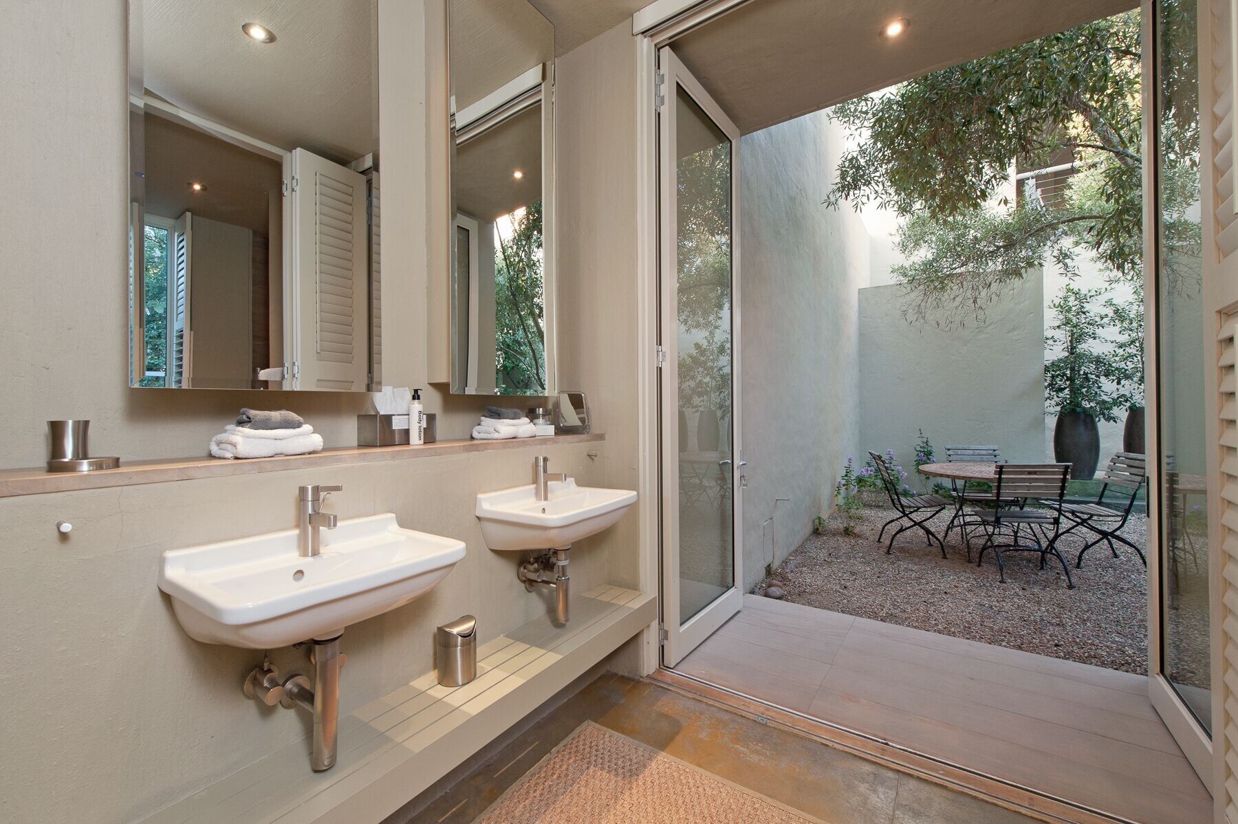 Mosselberg on Grotto Beach | Hermanus, Western Cape, South Africa ...