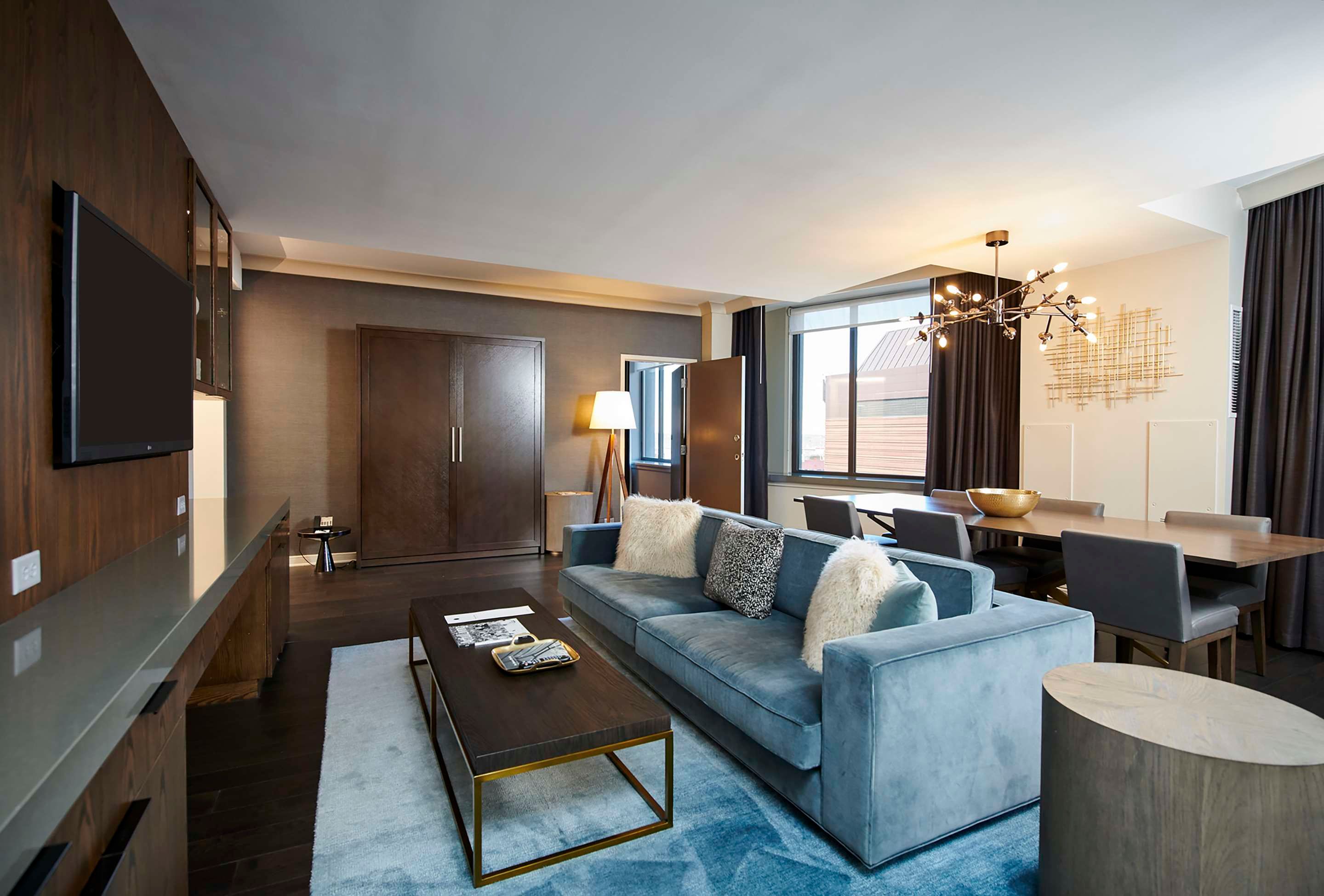 The Lofton Hotel Minneapolis, Tapestry Collection by Hilton ...