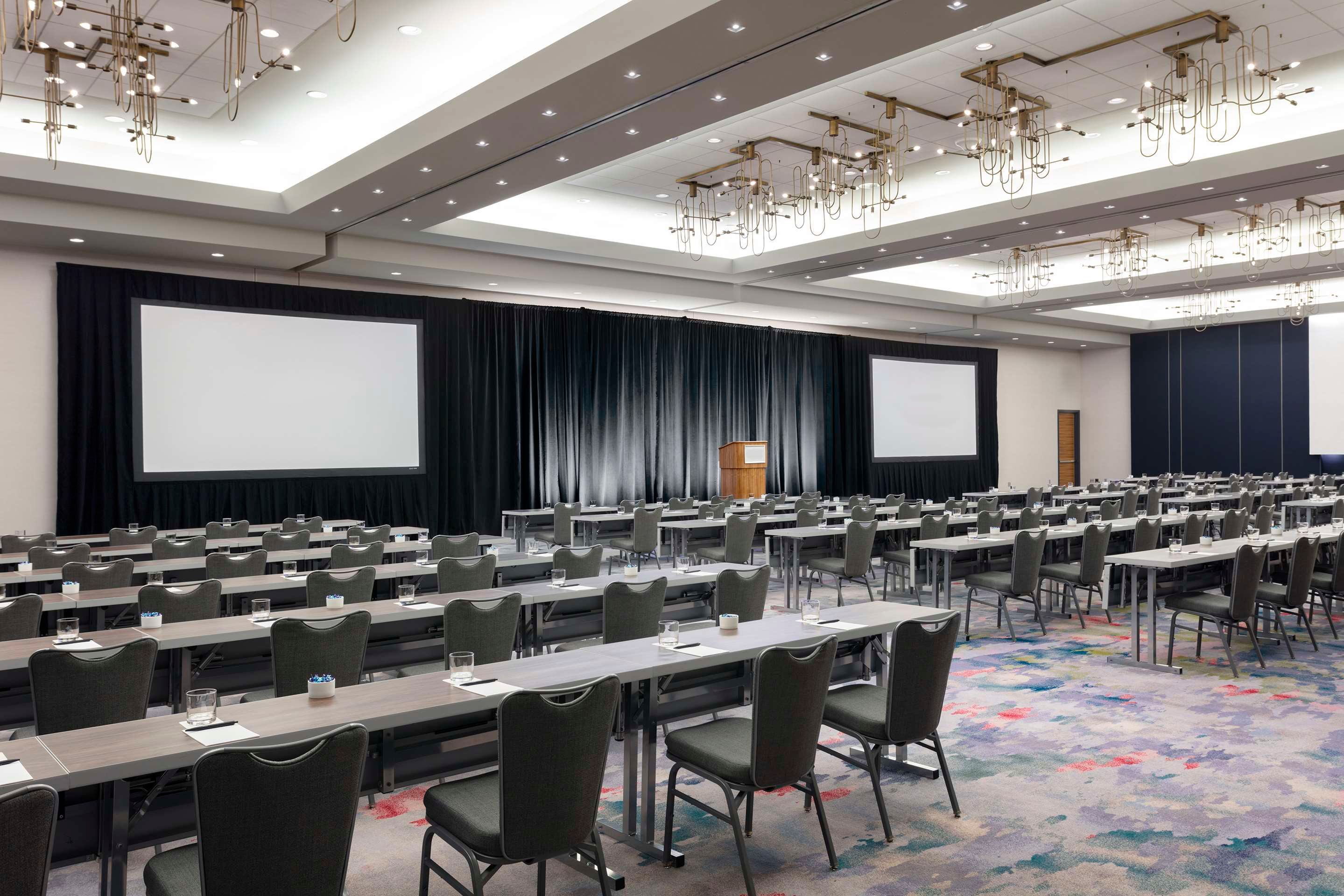 The Lofton Hotel Minneapolis, Tapestry Collection by Hilton ...