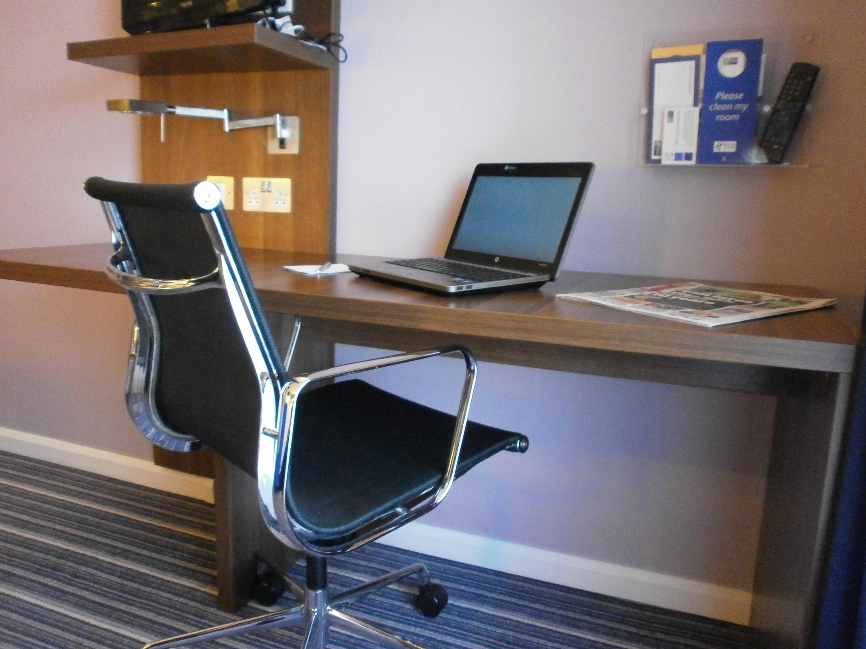 Holiday Inn Express Dunstable from £30. Dunstable Hotels - KAYAK