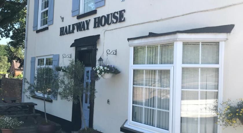 Halfway House | United Kingdom | Venue Report