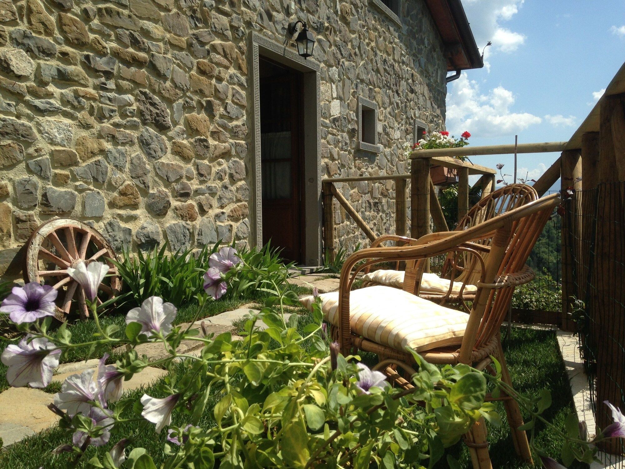 Borgo I Tre Baroni - Spa Suites & Resort | Moggiona, Italy | Venue Report