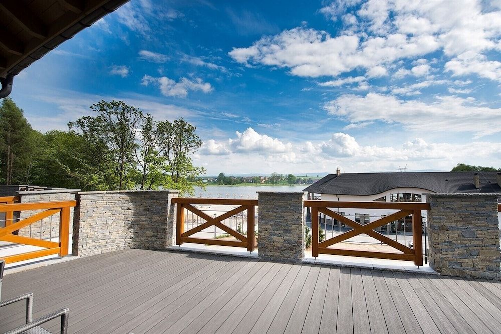 Hotel Molo Resort | Poland, Maine, United States | Venue Report