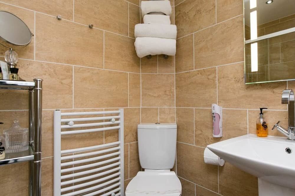 The Kenley Hotel | United Kingdom | Venue Report