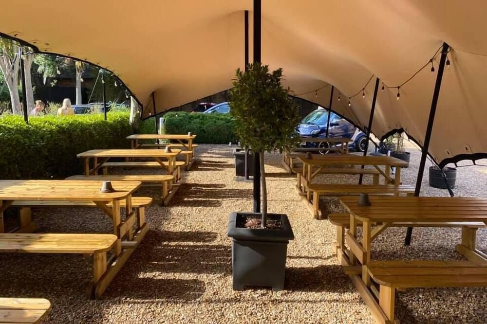 Bosuns Chair | Lymington, England, United Kingdom | Venue Report