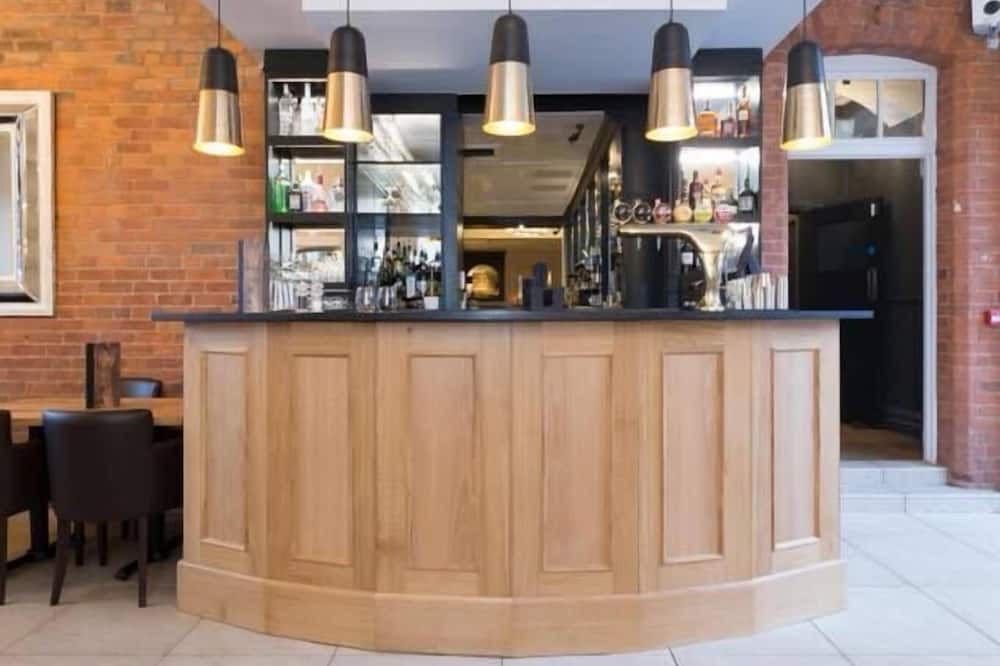 The Wheatsheaf Hotel, Sandbach | United Kingdom | Venue Report