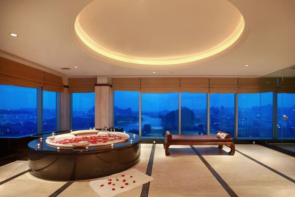Lijiang Waterfall Hotel Guilin | China - Venue Report