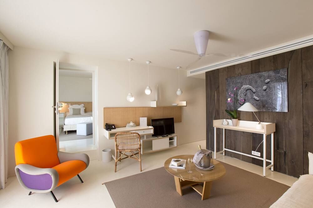 La Plage Casadelmar | France - Venue Report