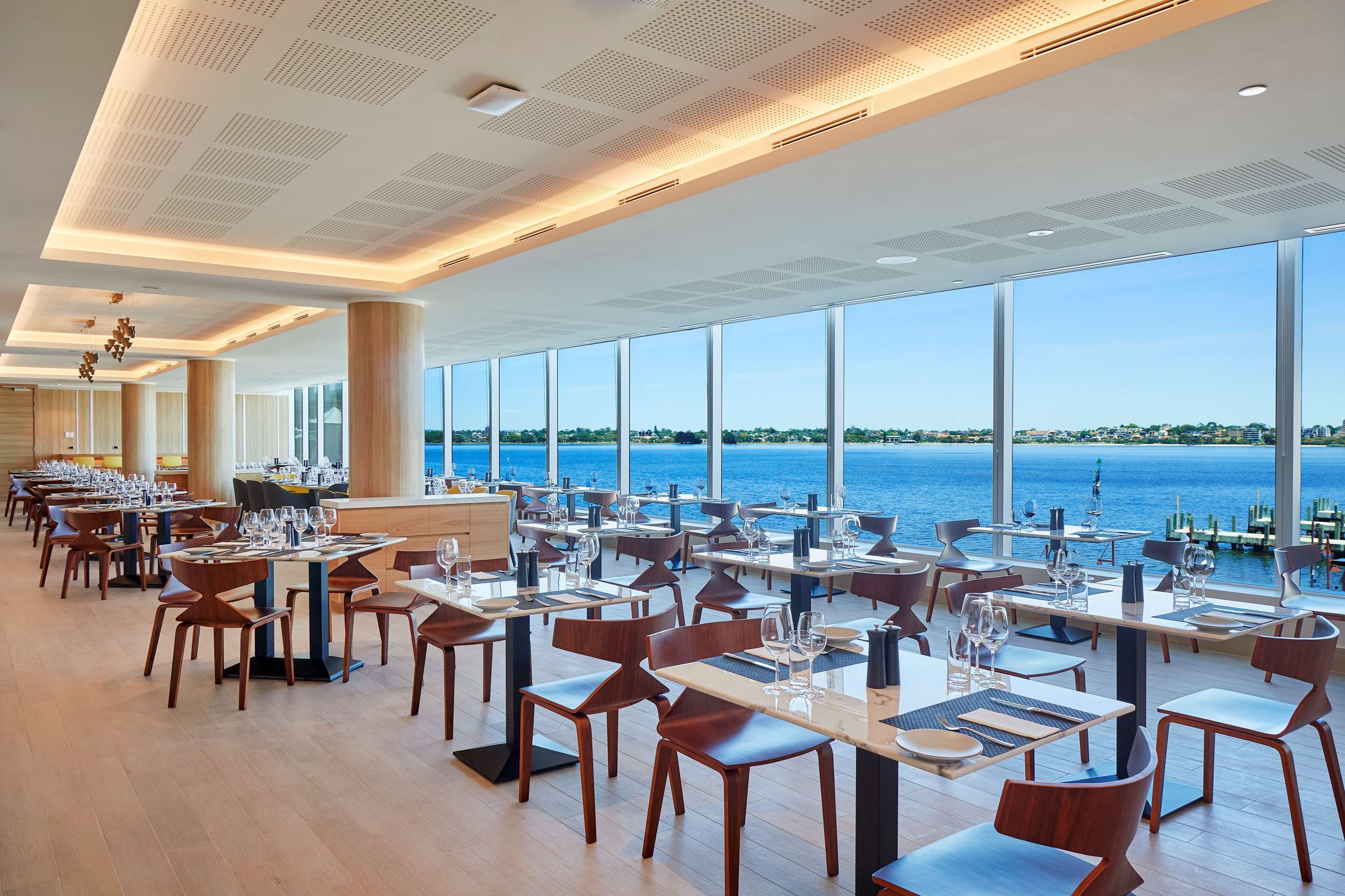 DoubleTree by Hilton Perth Waterfront | Perth, Western Australia ...