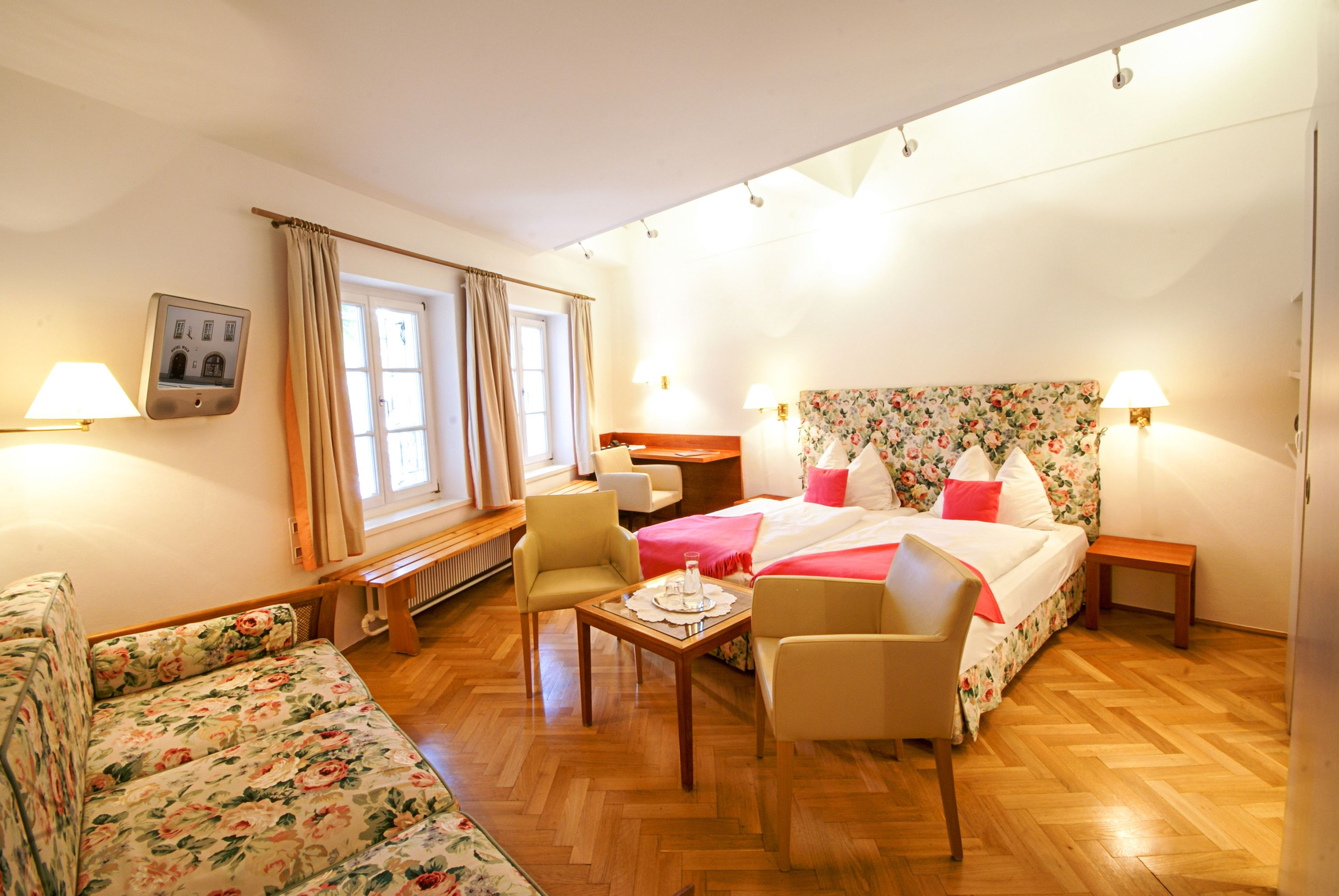 Hotel Wolf | Salzburg, Austria | Venue Report