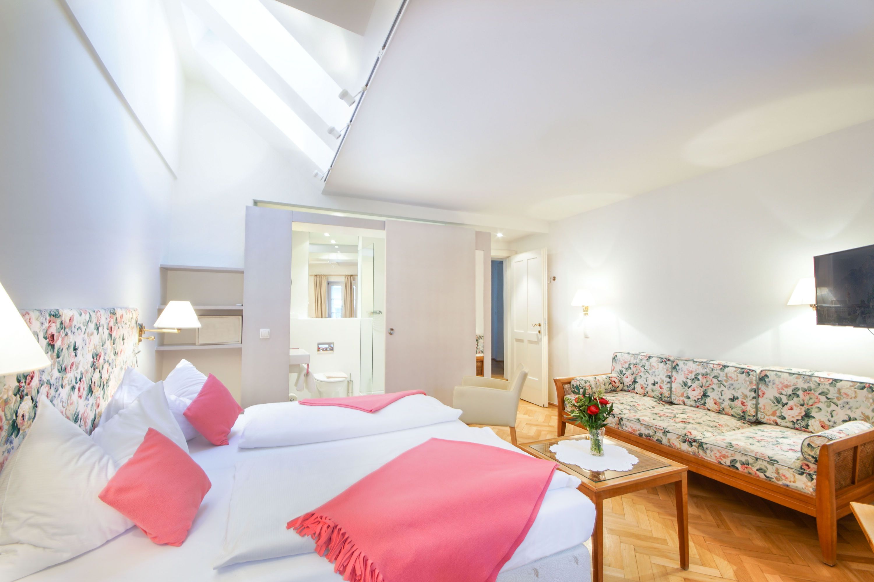 Hotel Wolf | Salzburg, Austria | Venue Report