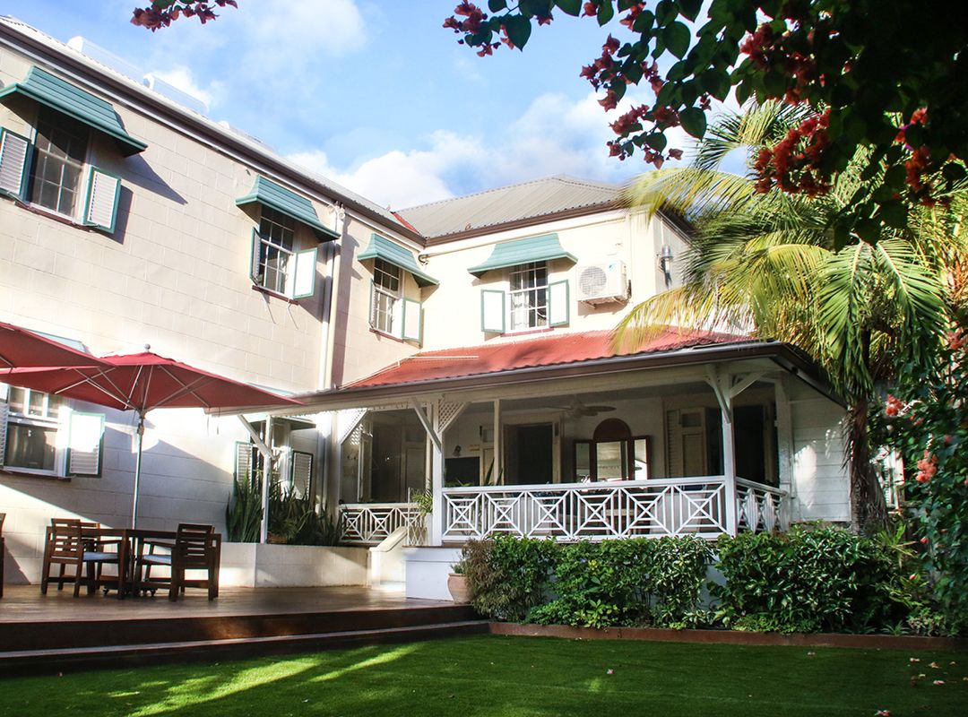 Sweetfield Manor from £92. Bridgetown Inns - KAYAK