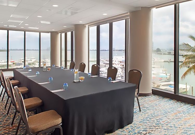 Miami Marriott Biscayne Bay $27 ($̶4̶5̶4̶). Miami Hotel Deals & Reviews ...