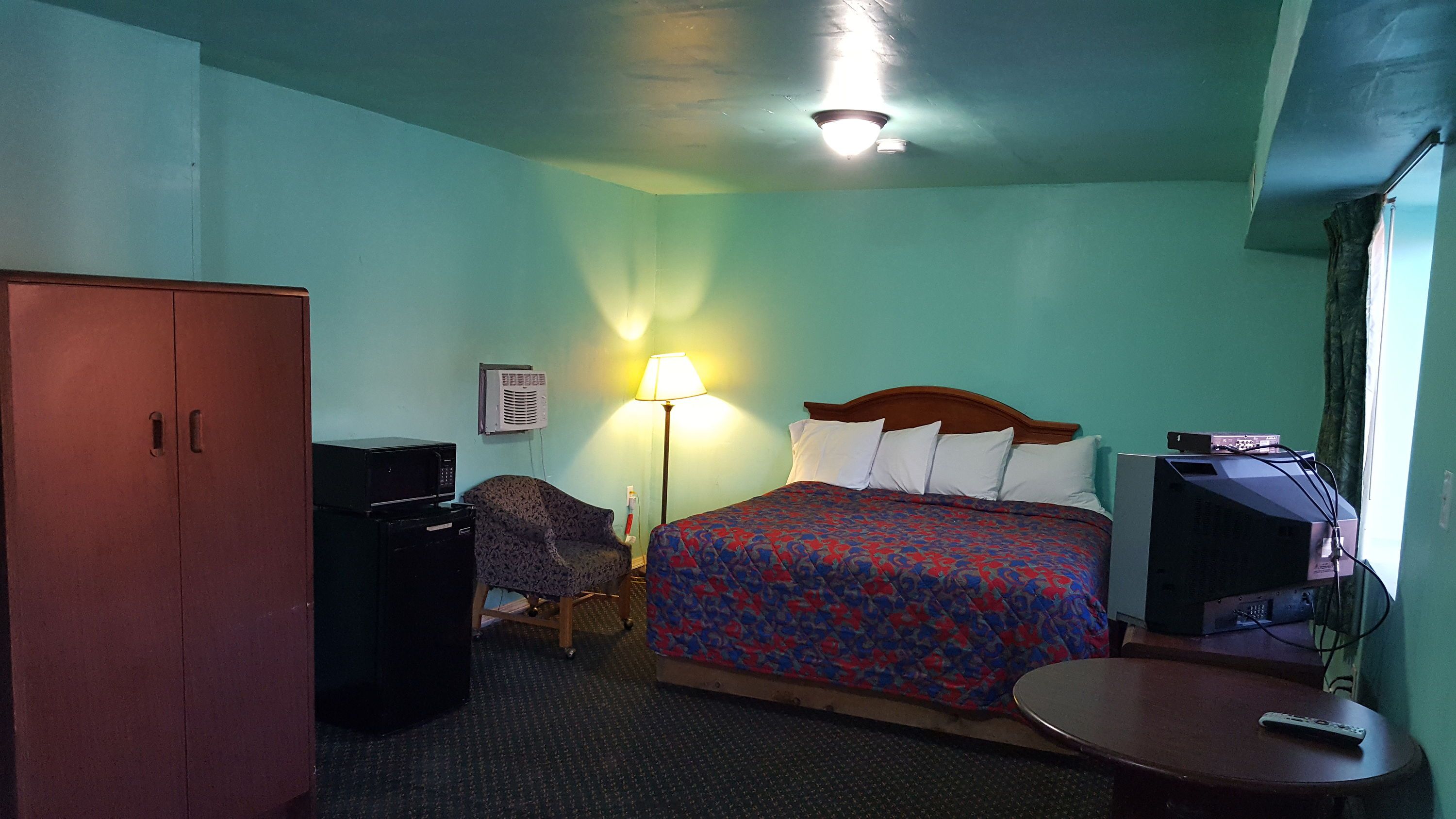 Mona Lisa Motel $48 ($̶5̶4̶). Inkster Hotel Deals & Reviews - KAYAK