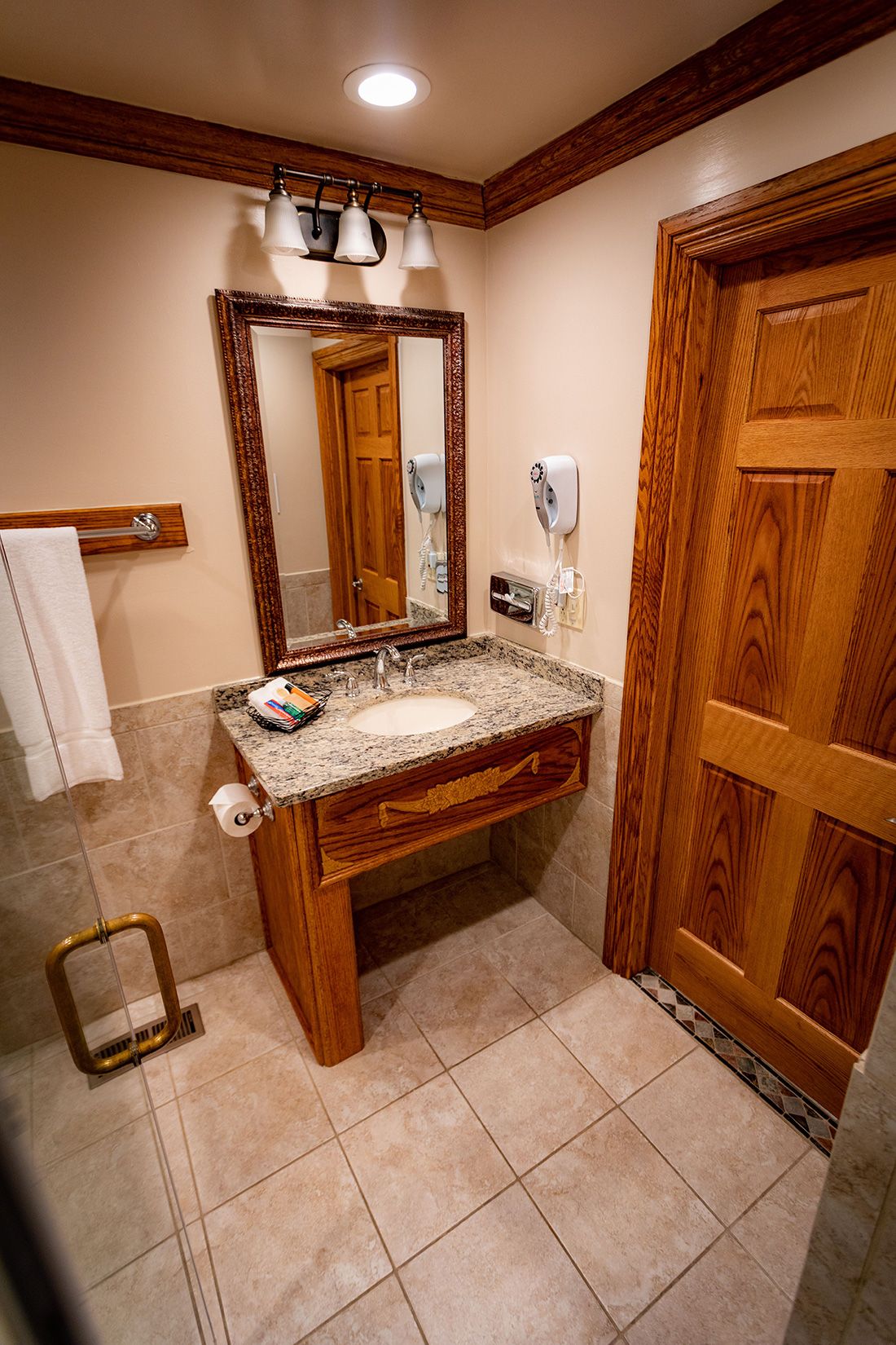 Sybaris Pool Suites Northbrook - Adults Only $137 ($̶1̶8̶0̶ ...