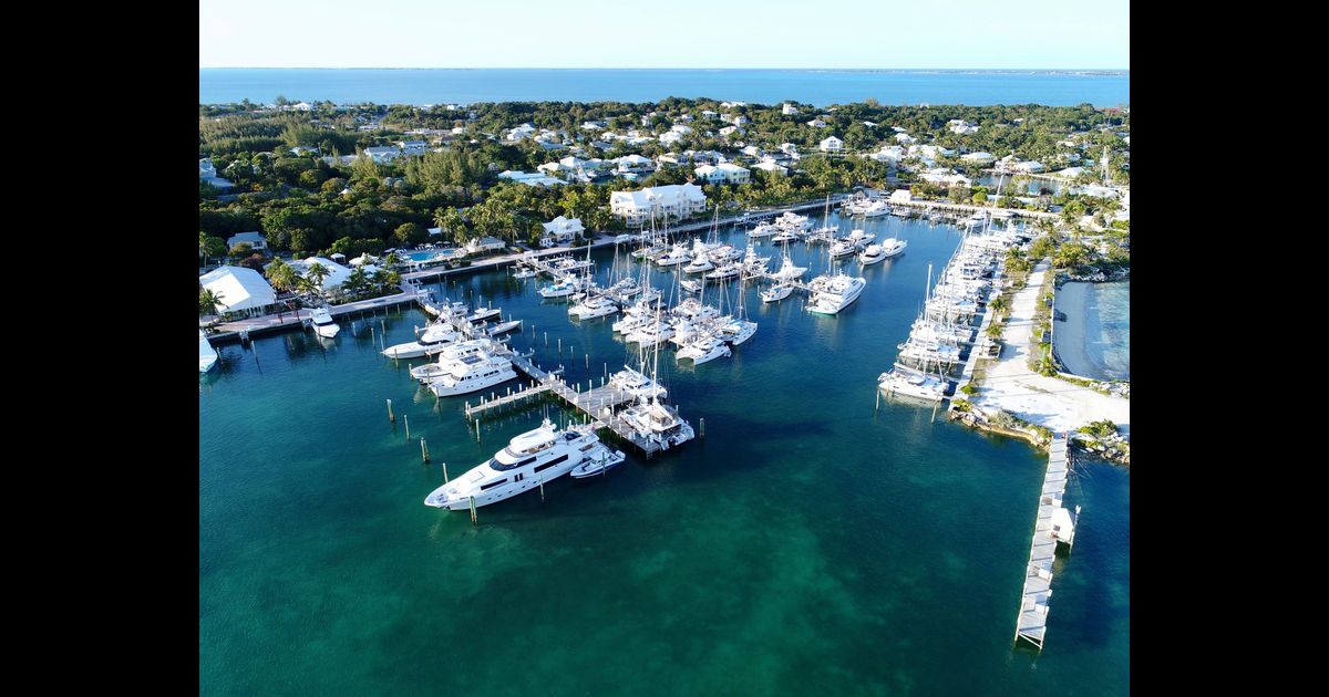 Marsh Harbour (MHH) - Flight Status, Maps & more - KAYAK