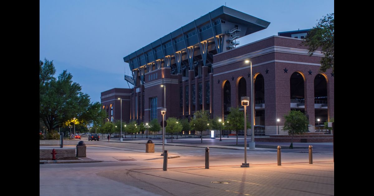 College Station Easterwood Field (CLL) - Flight Status, Maps & more - KAYAK