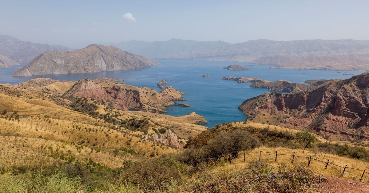 Vuelos baratos desde Quito a Dusambé | (UIO - DYU) - KAYAK