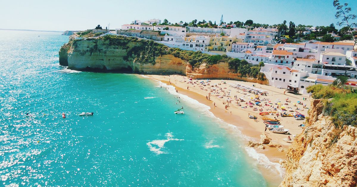 Hoteles en Praia do Carvoeiro desde $37/noche - Buscar en KAYAK