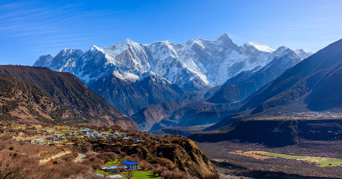 Cheap Flights to Nyingchi - KAYAK