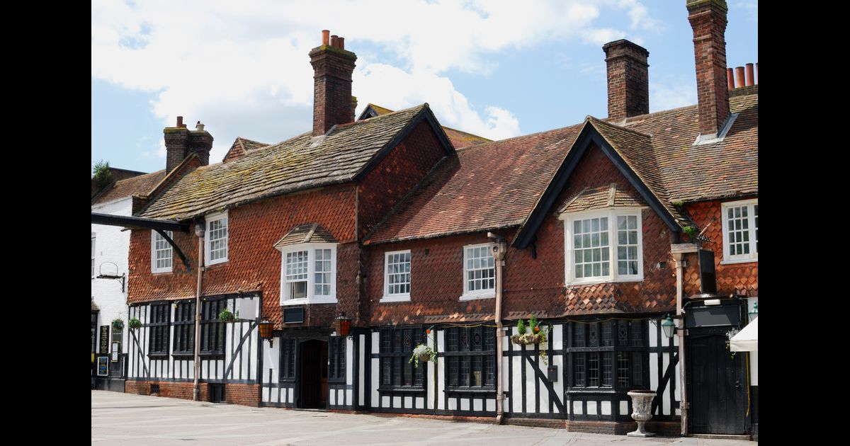 Crawley Hotels: 99 Cheap Crawley Hotel Deals, United Kingdom