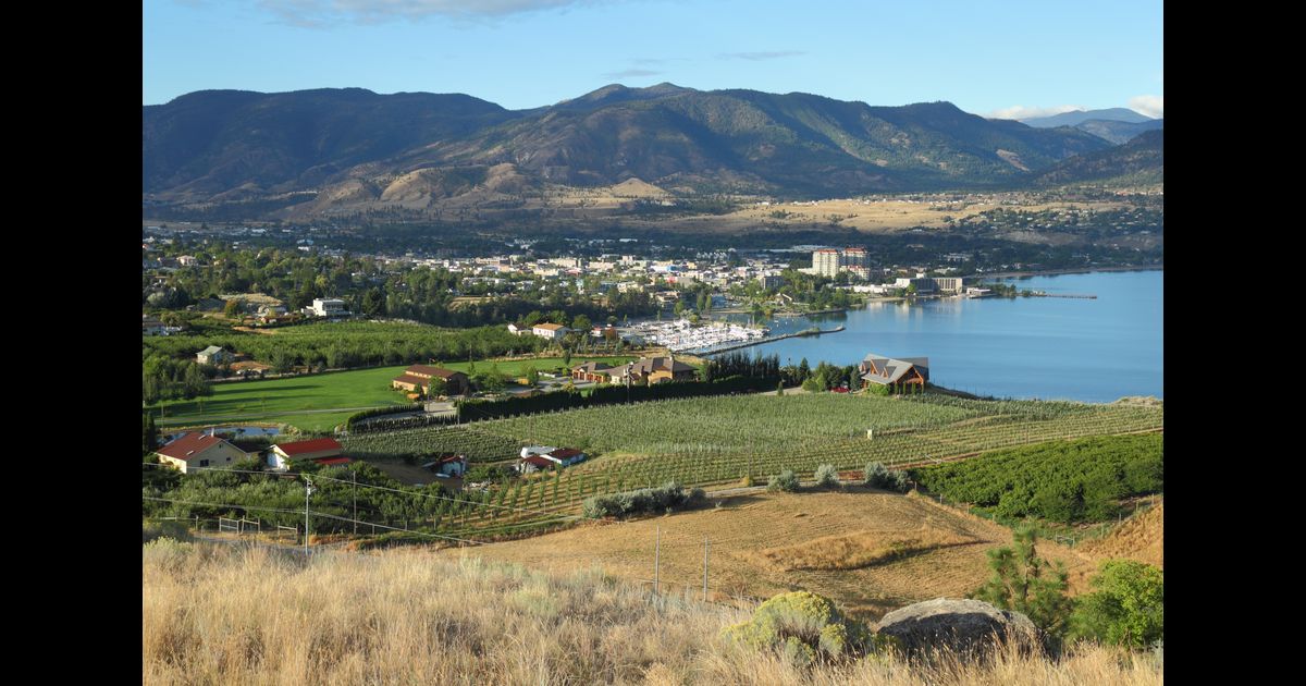 Penticton (YYF) - Flight Status, Maps & more - KAYAK