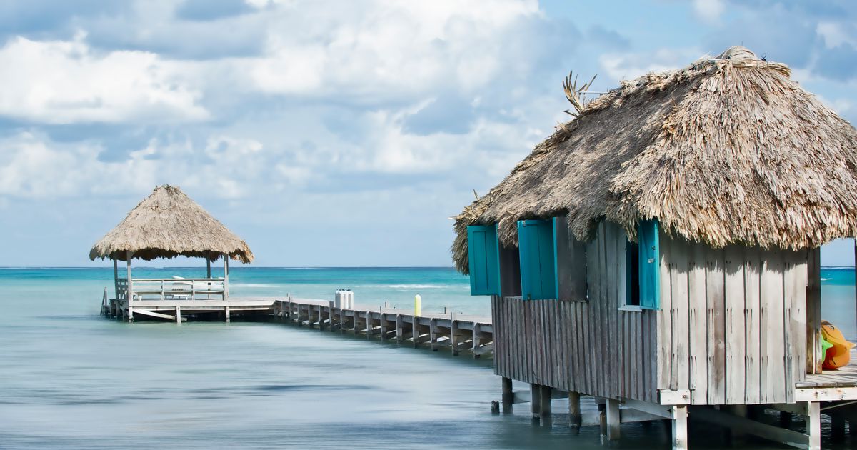 Vuelos baratos desde Quintana Roo a San Pedro Town a partir de $7,427 ...