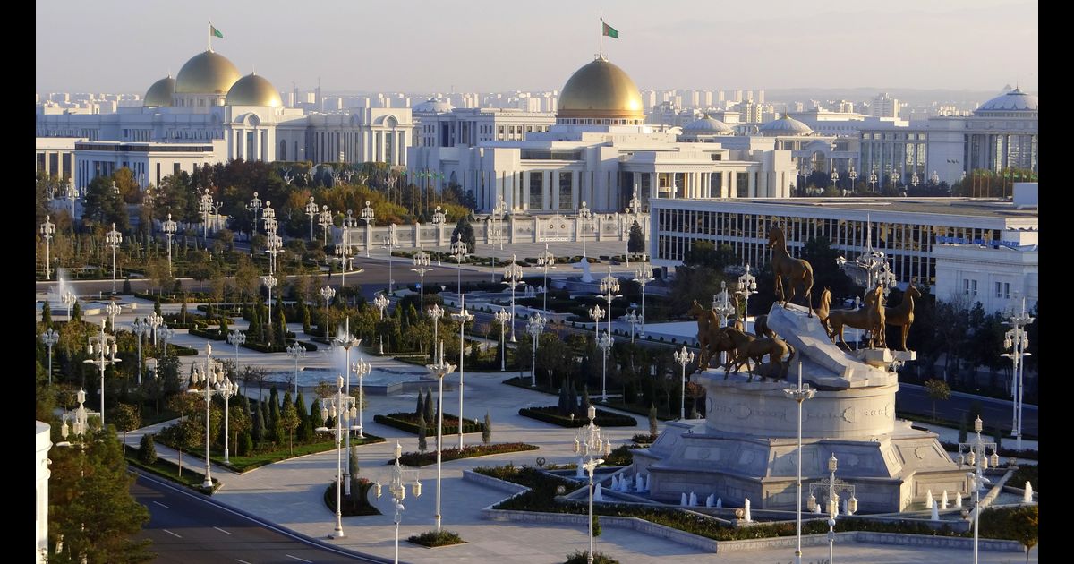 Ashgabat (ASB) - Flight Status, Maps & more - KAYAK