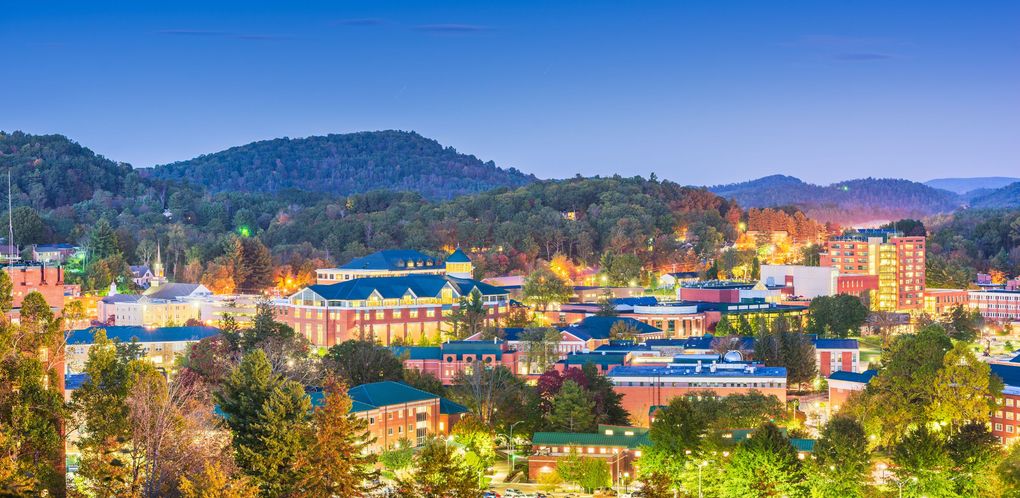 Boone Travel Guide | Boone Tourism - KAYAK