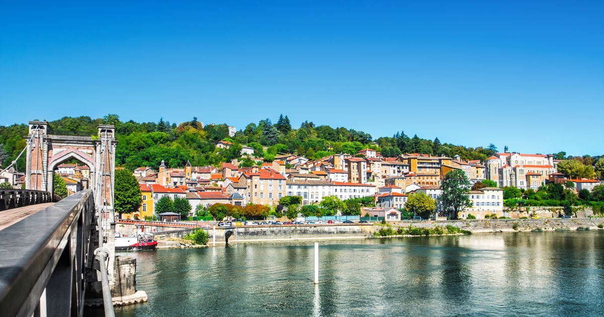 Hoteles en Trévoux - Buscar en KAYAK