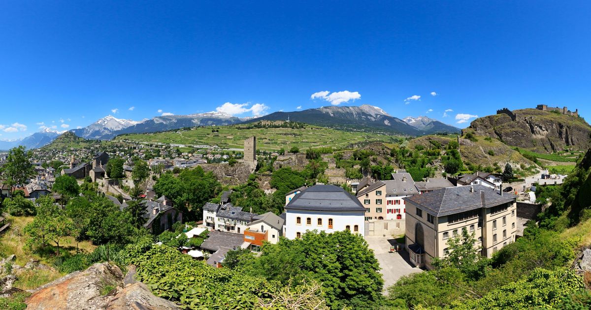 Sion Hotels from ₹ 11,747/night | Compare Best Hotels in Sion - KAYAK