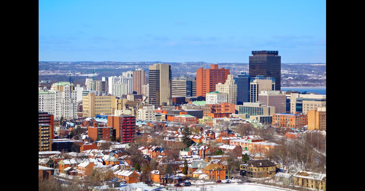 Hamilton (YHM) - Flight Status, Maps & more - KAYAK