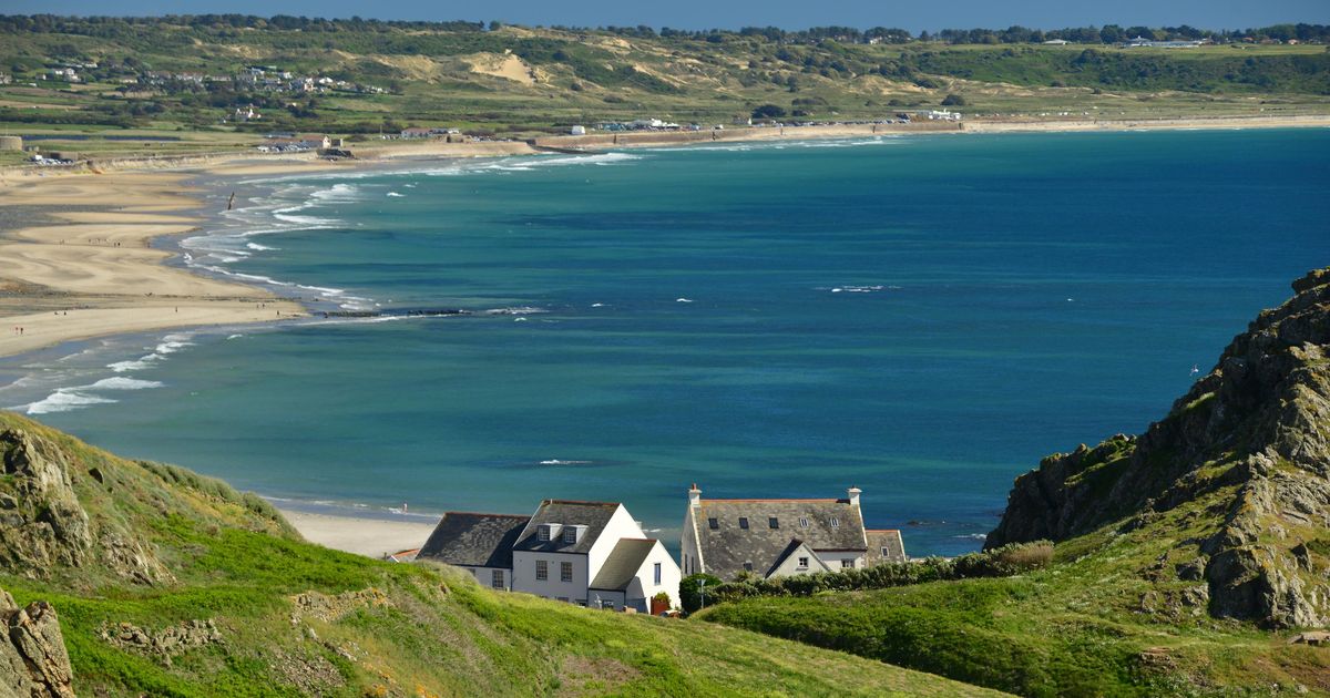 รถเช่าที่ Saint Peter สนามบินเจอร์ซีย์ - KAYAK