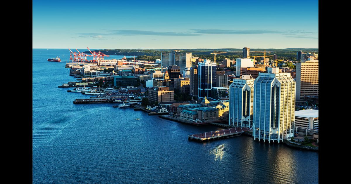 Halifax Intl (YHZ) - Flight Status, Maps & more - KAYAK