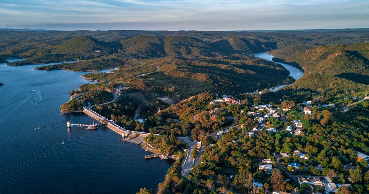 6 Best Hotels in Embalse - KAYAK