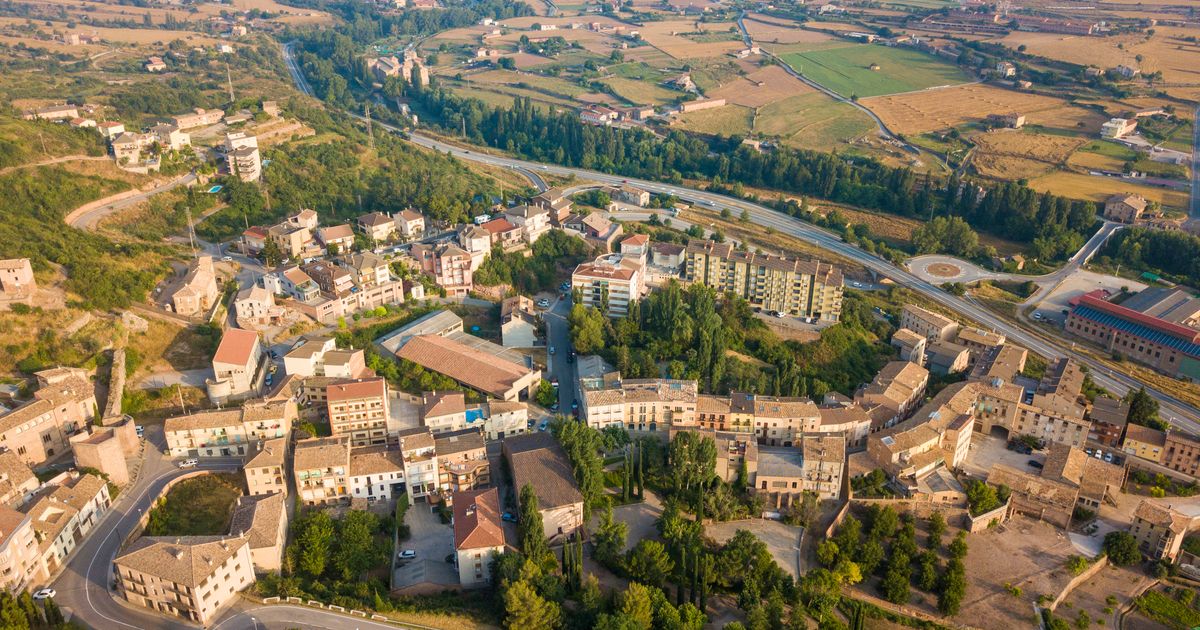 16 Best Hotels in Cardona - KAYAK